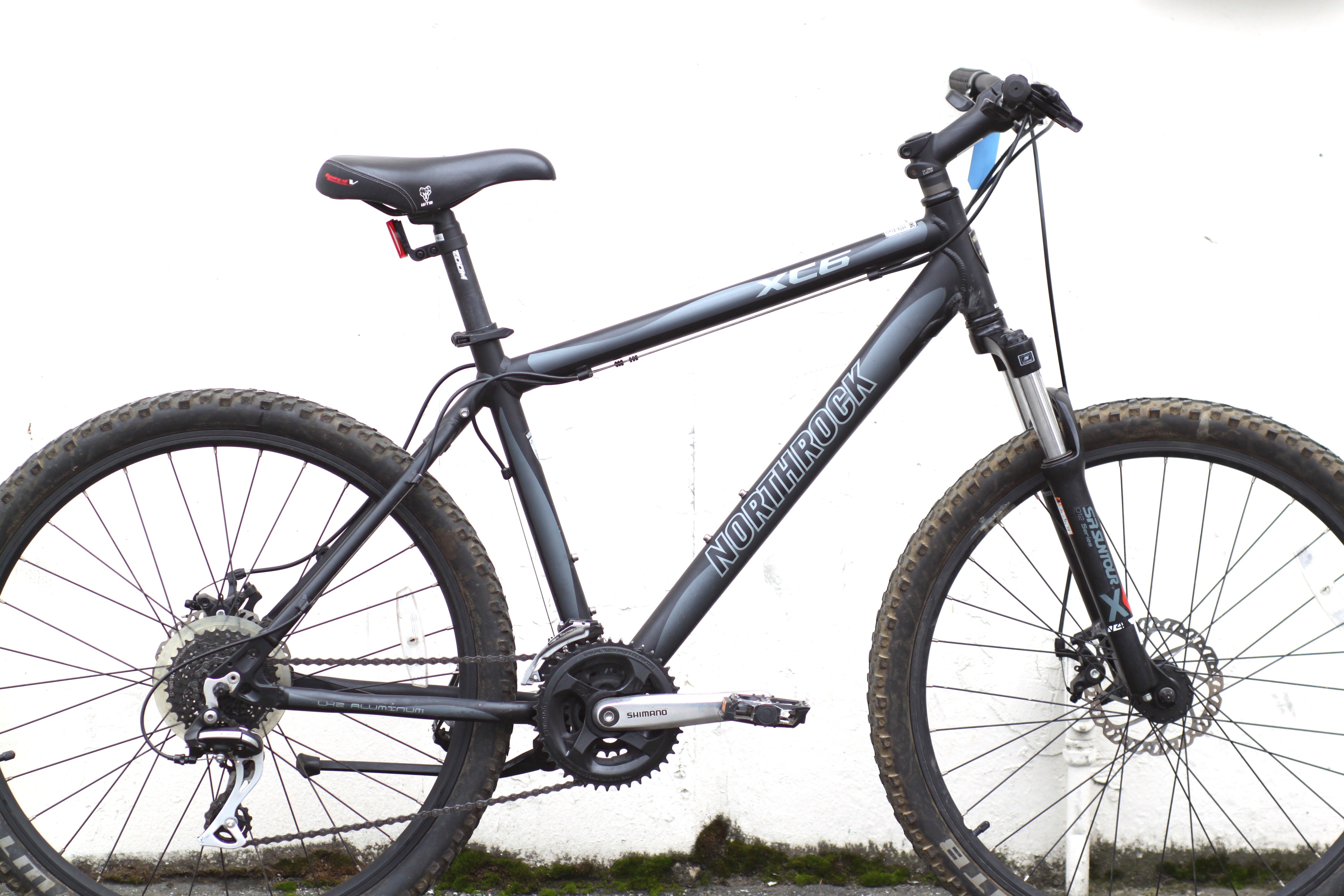 Northrock XC6 Sport Mountain Bike with Disc Brakes and Suntour Fork 18 ...