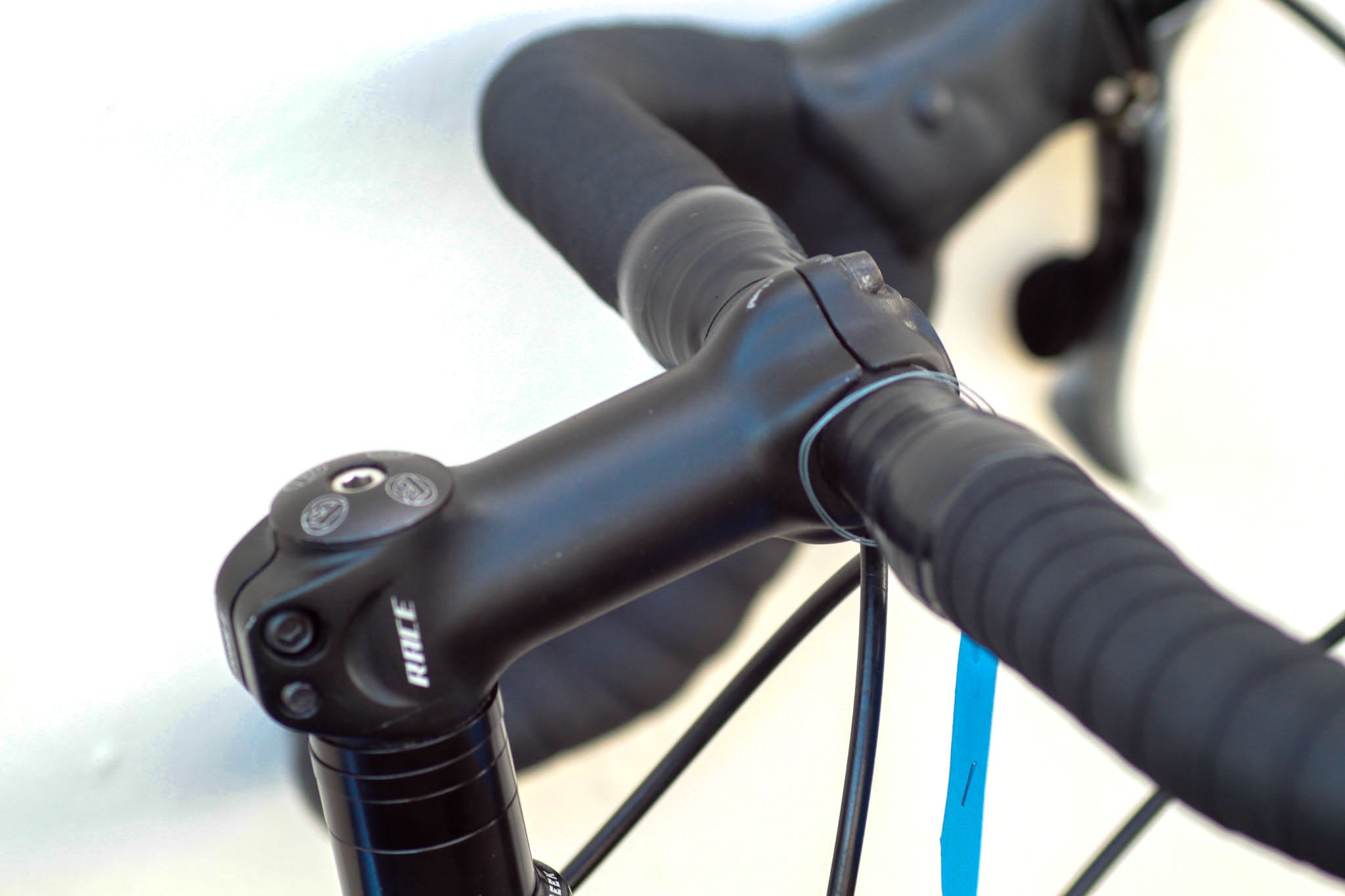 Trek 2200 ZR Alloy / OCLV Carbon Road Bike with 650c Wheels blue - GRGT | Used Bikes for Sale ...