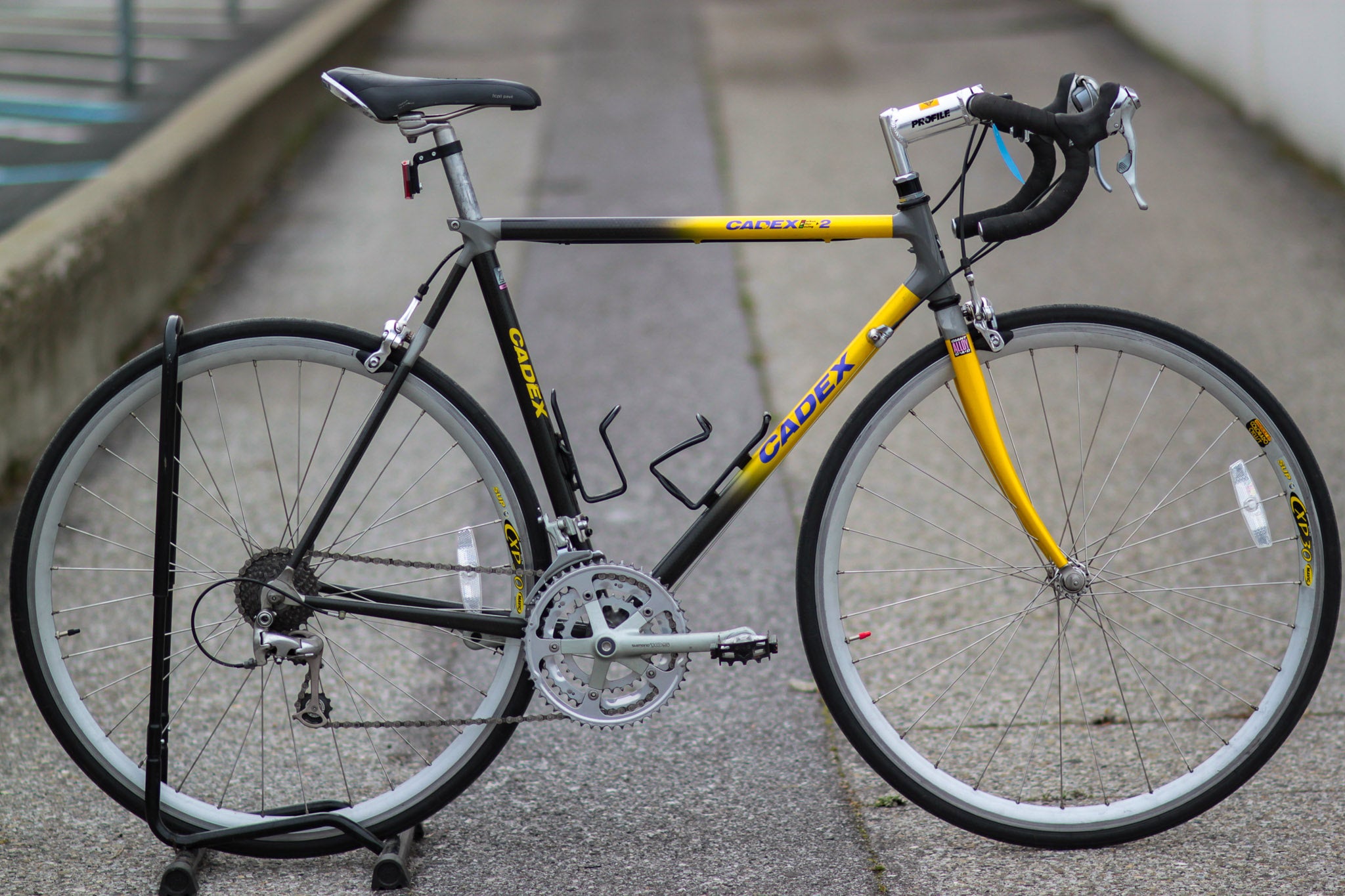 Giant Cadex CFR 2 Vintage Carbon Road Bike Yellow/Black | Used Bikes ...