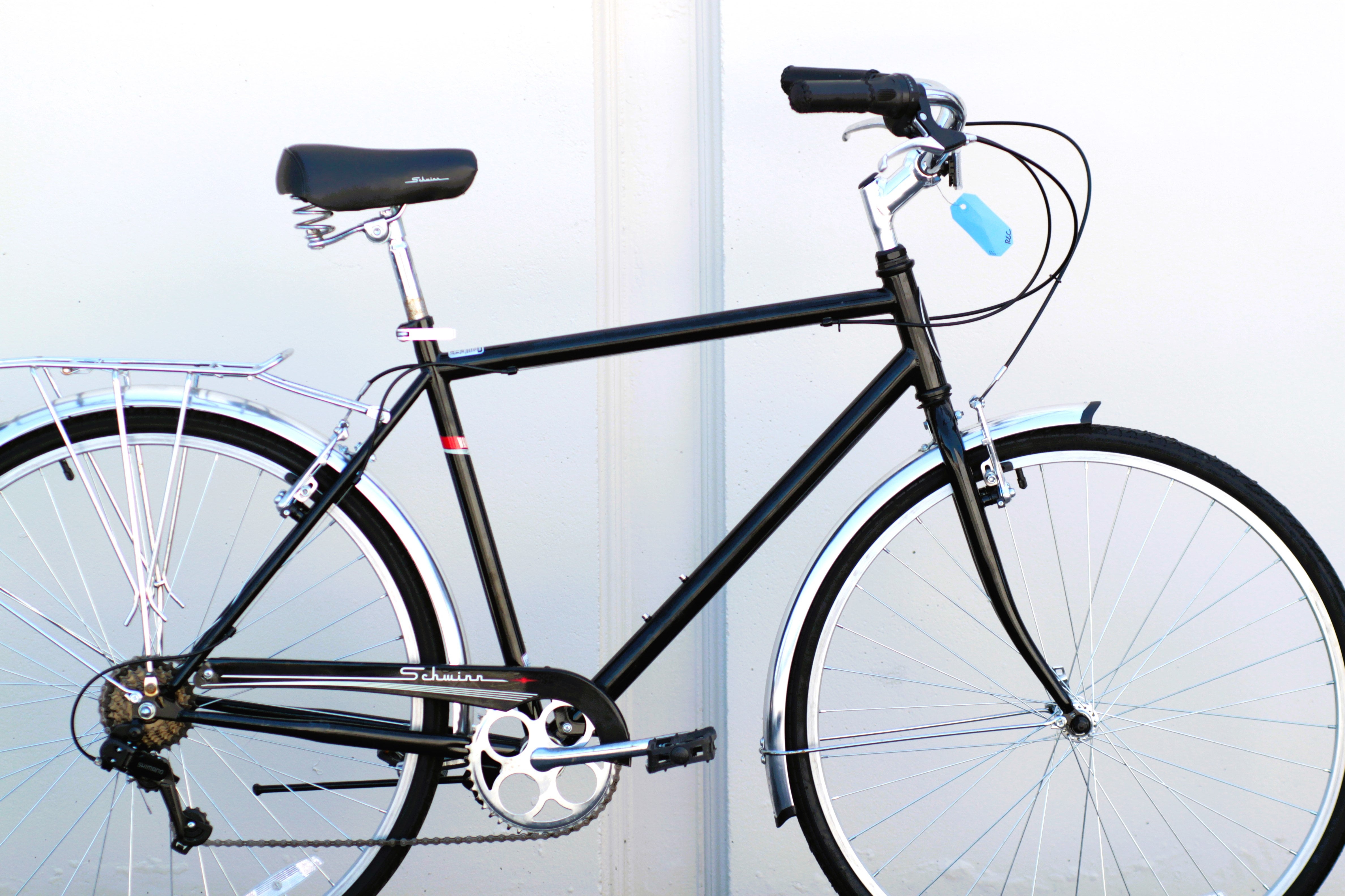 Schwinn Wayfarer Upright Townie / City Bike with Rear Rack black - ZAVO ...