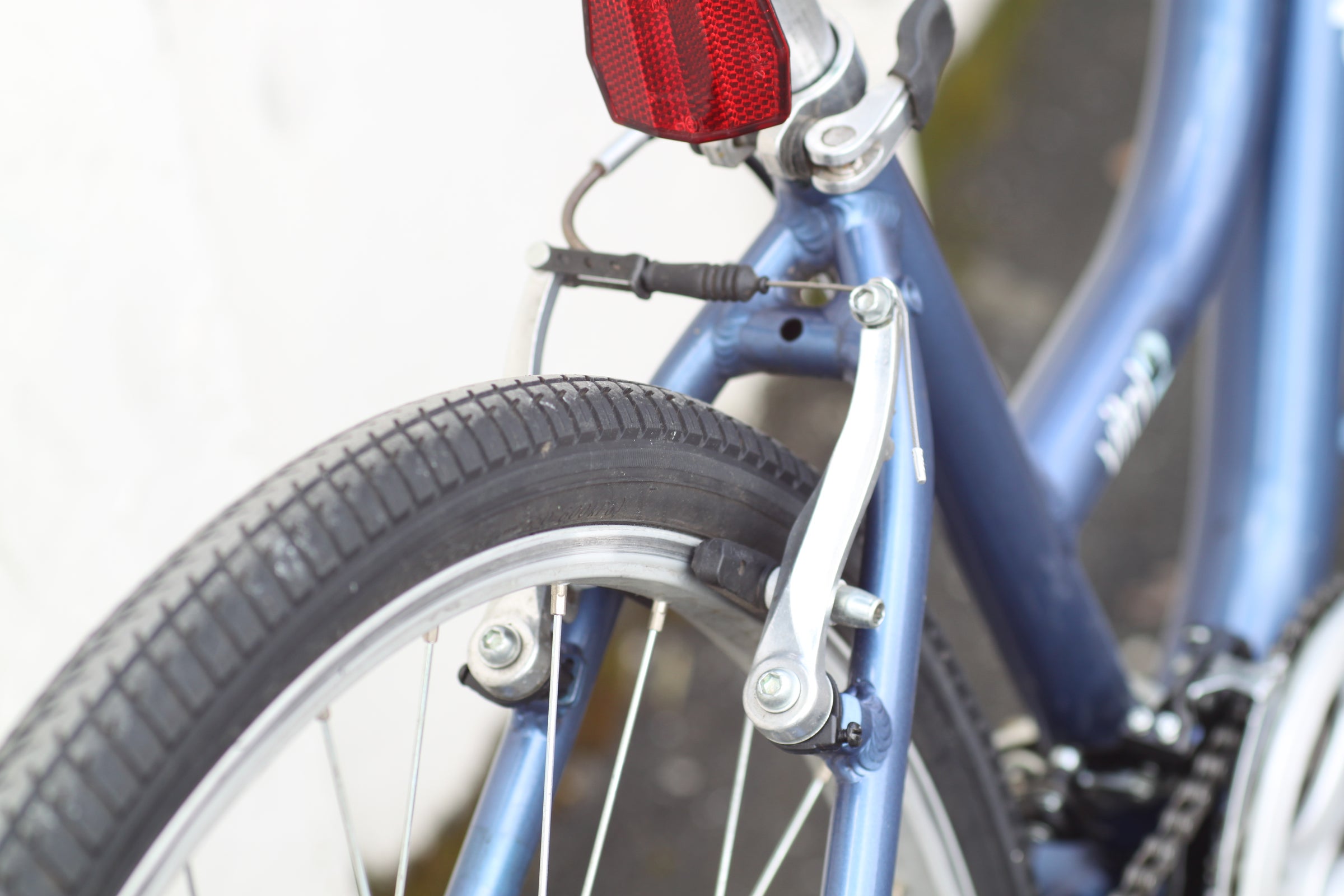 Diamondback Vital 2 Devine Women’s Commuter Hybrid with Suspension Fork ...