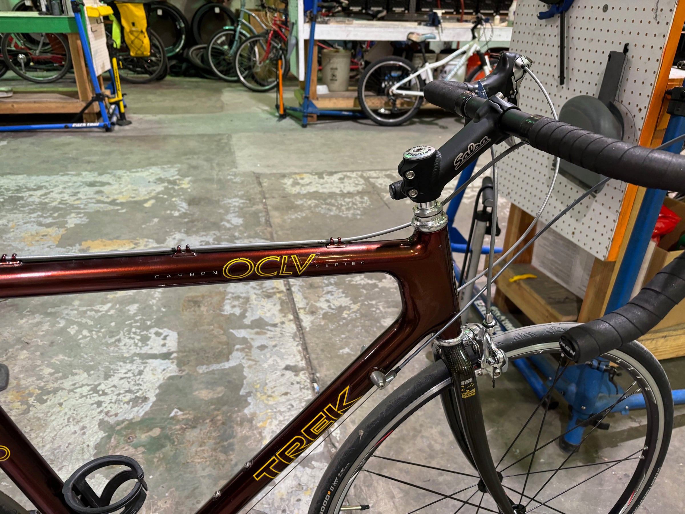 Trek 5500 OCLV Carbon Road Bike with Carbon Fork, Aero Wheels 60cm ...