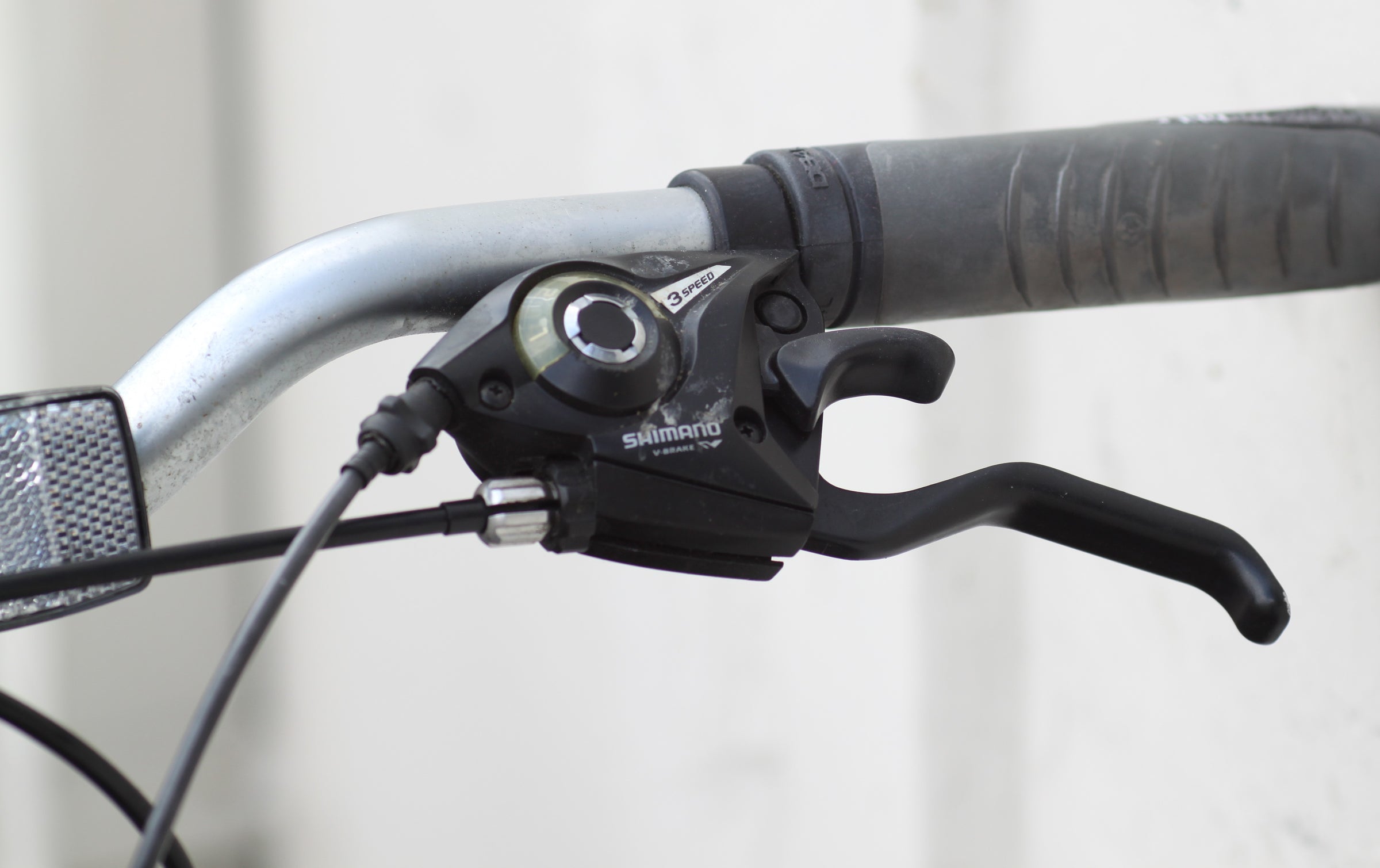 Diamondback Vital 2 Devine Women’s Commuter Hybrid with Suspension Fork ...