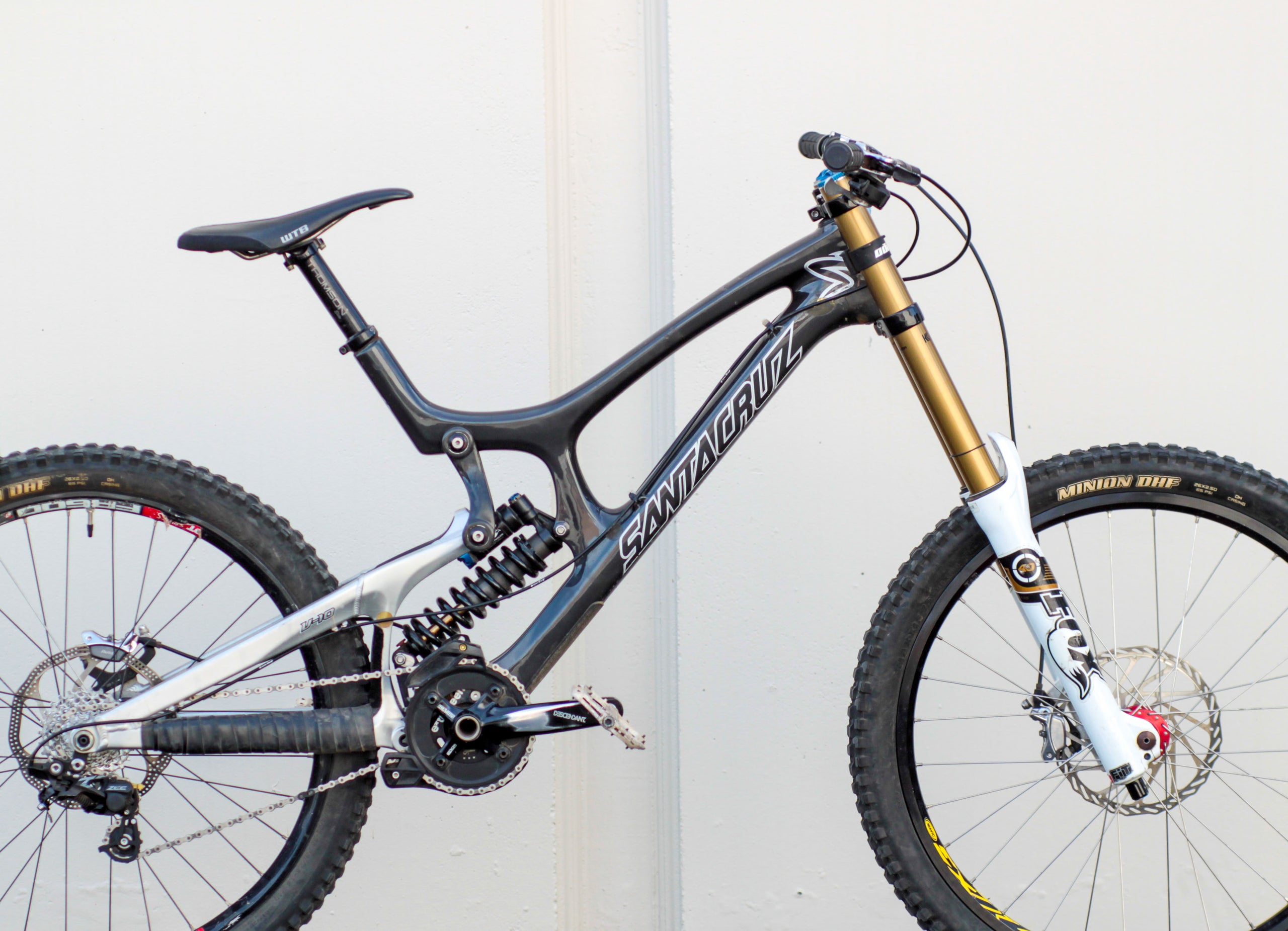Santa Cruz V-10 Carbon Downhill MTB with Fox Fork and Shock AS-IS L black - KZTM | Used Bikes ...