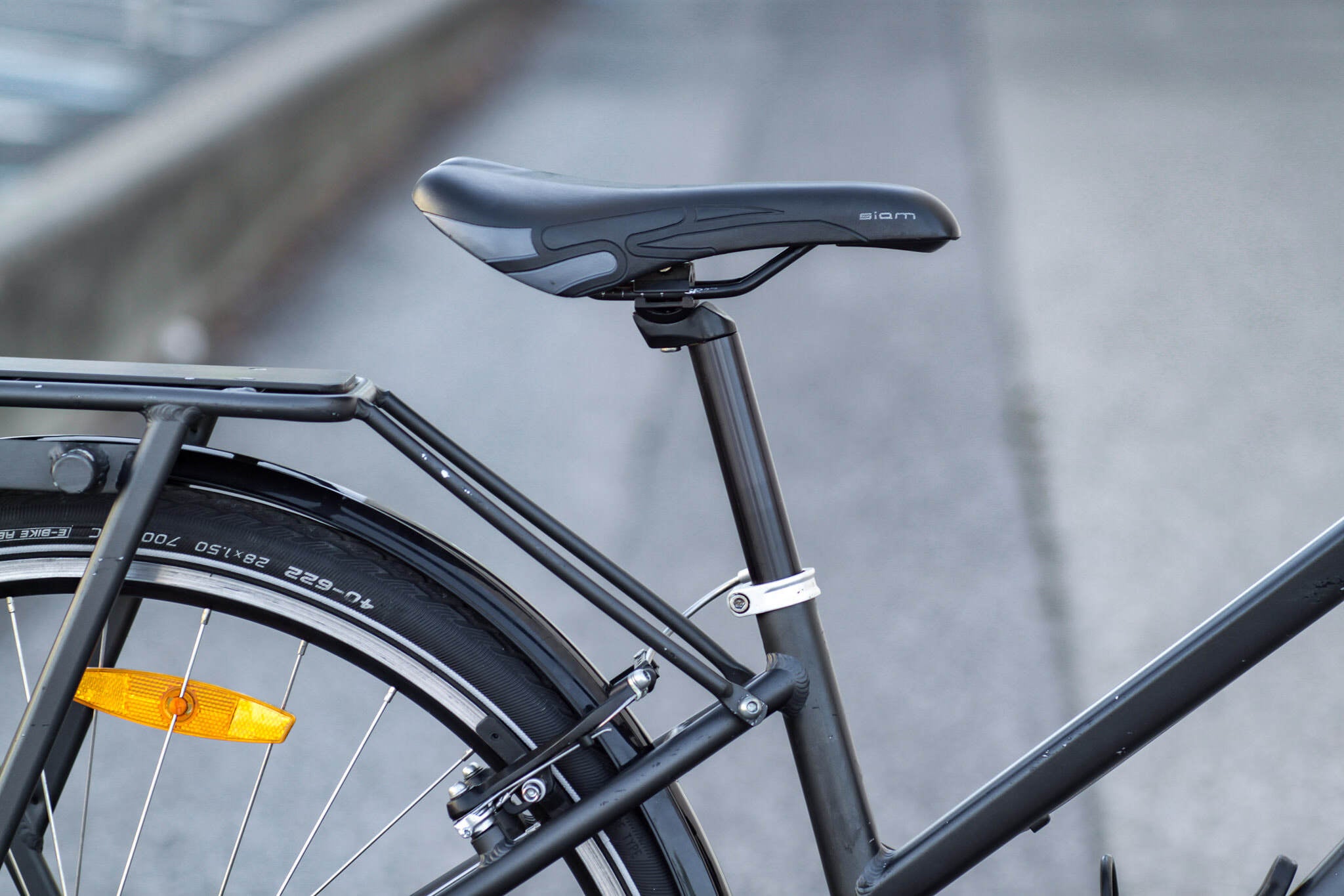 Republic Commuter / Hybrid Step-Thru Bike w/Rear Rack - gray - QFWL ...
