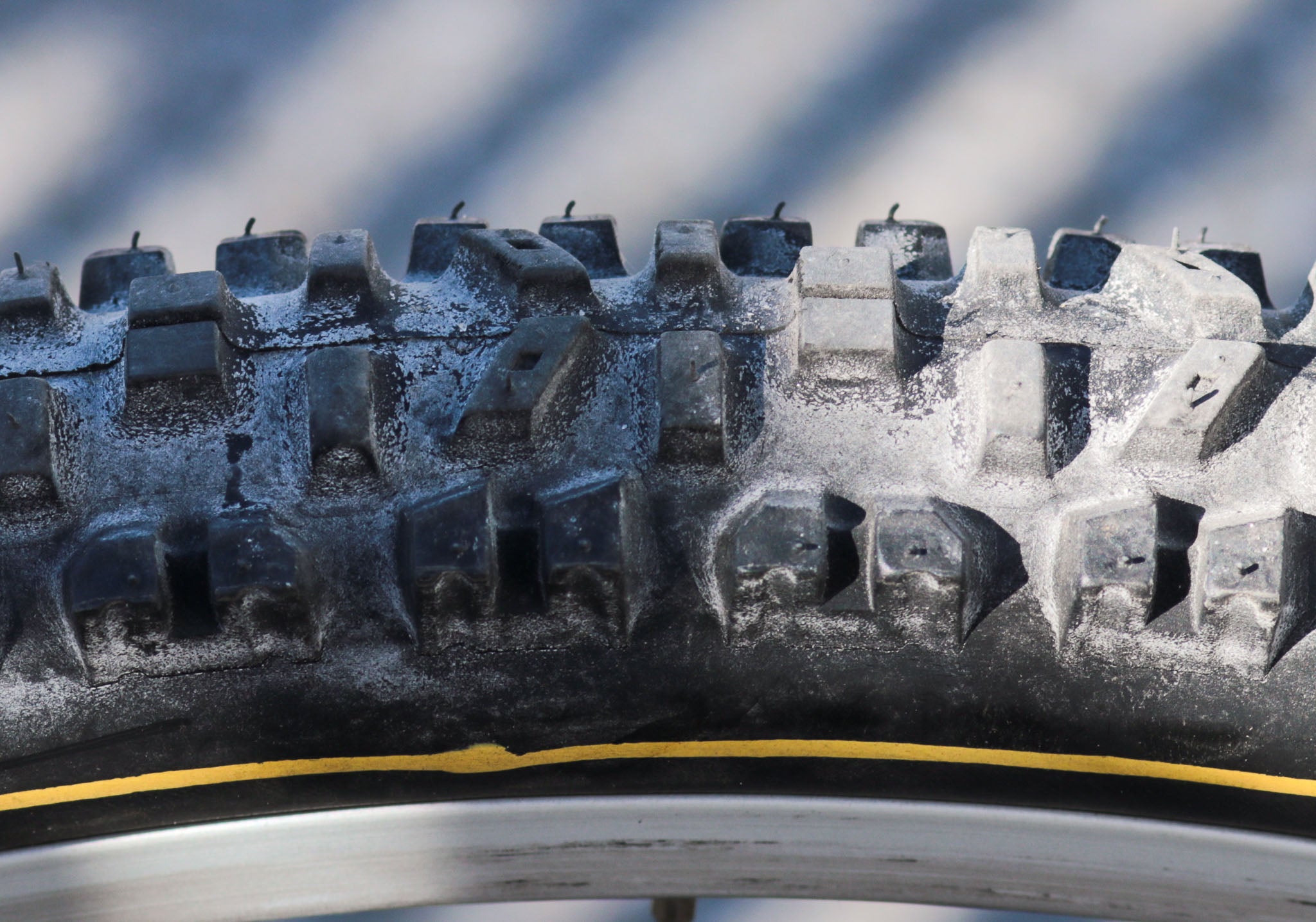 Specialized Stumpjumper M2 Metal Matrix Mountain Bike with Deore XT 15. ...