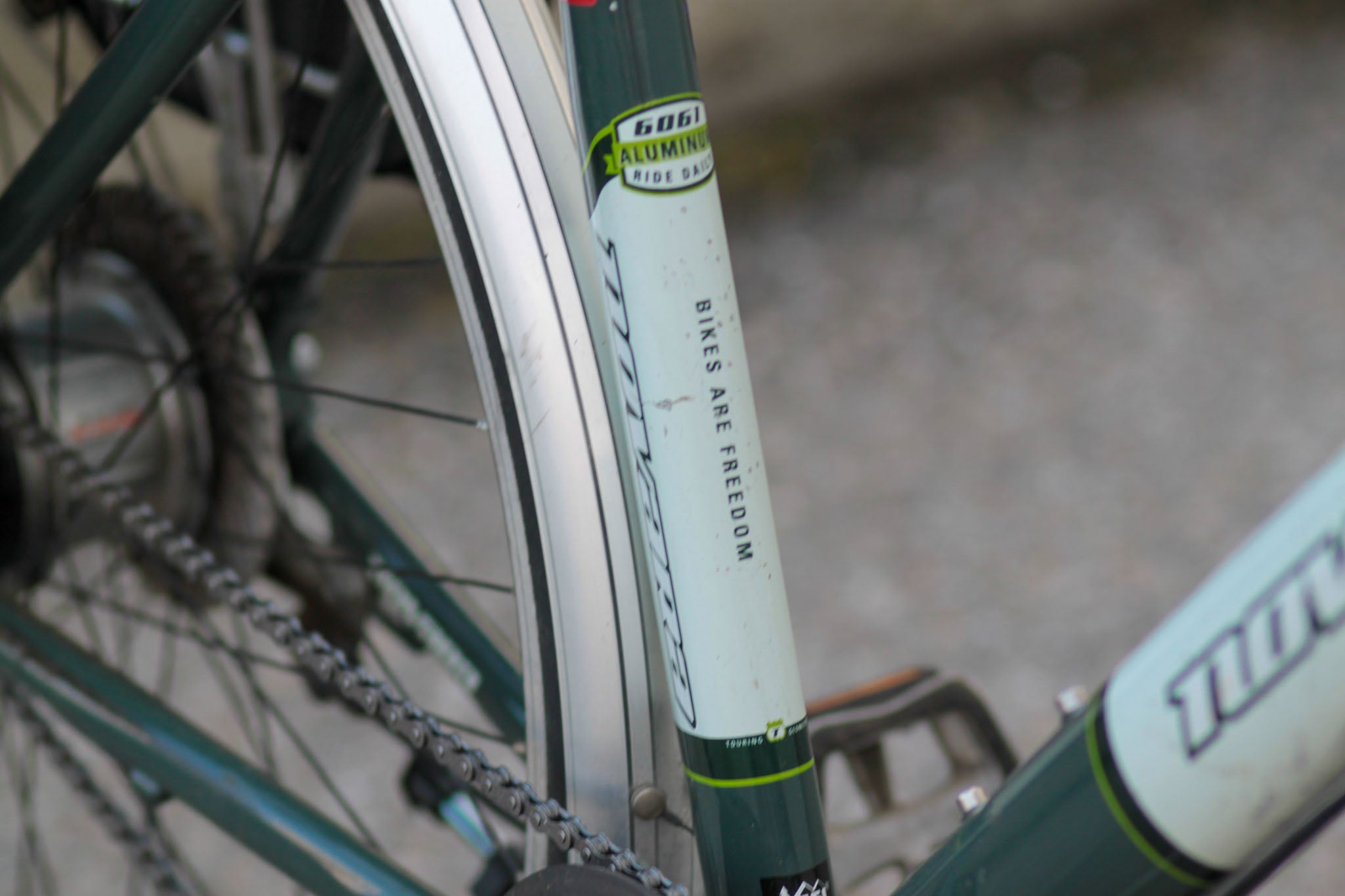 Novara Fusion Hybrid Bike with Panniers Army Green | Used Bikes for ...