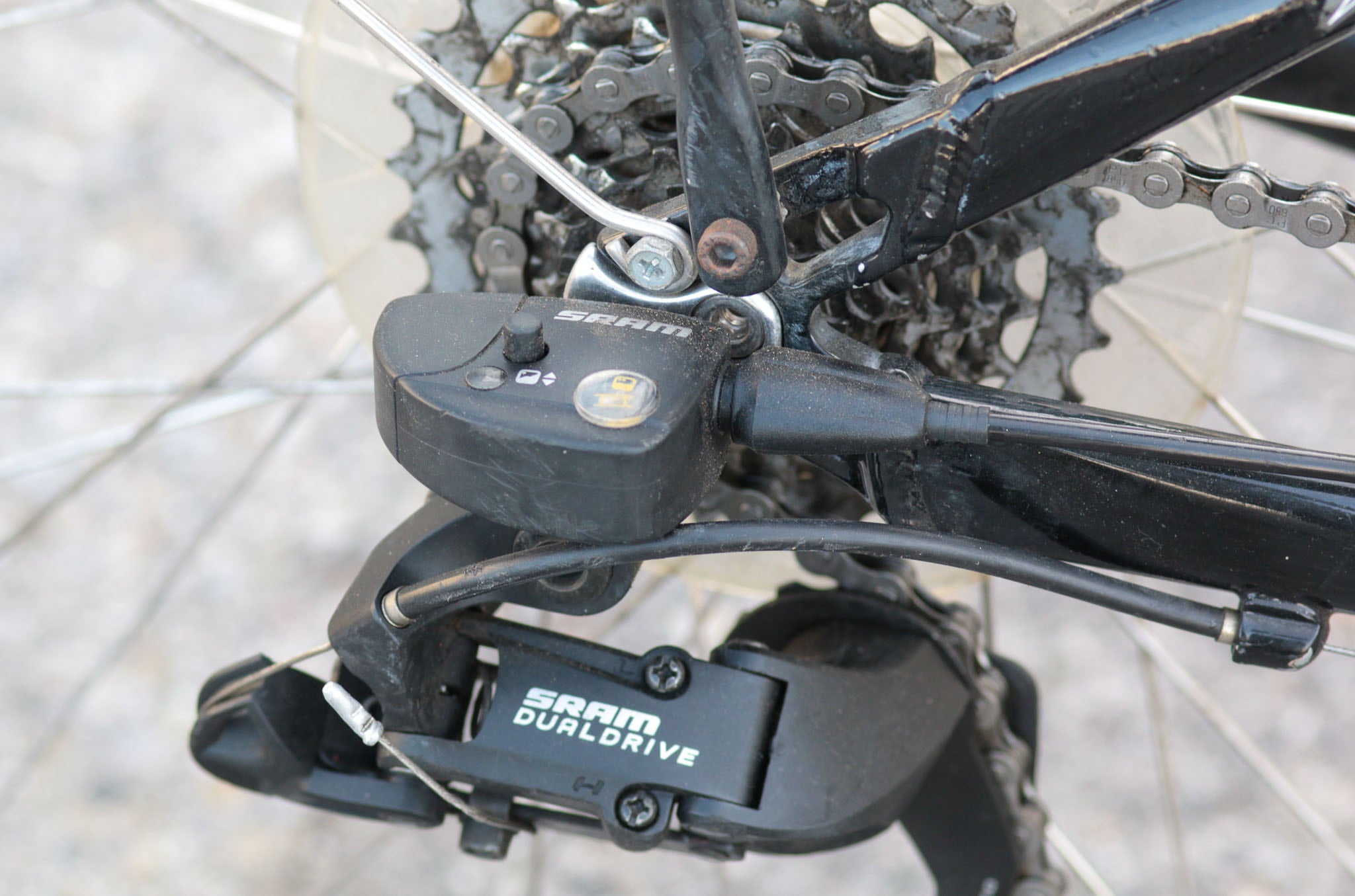 Raleigh SC200 Hybrid / Commuter Bike with SRAM Dual Drive Shifting ...